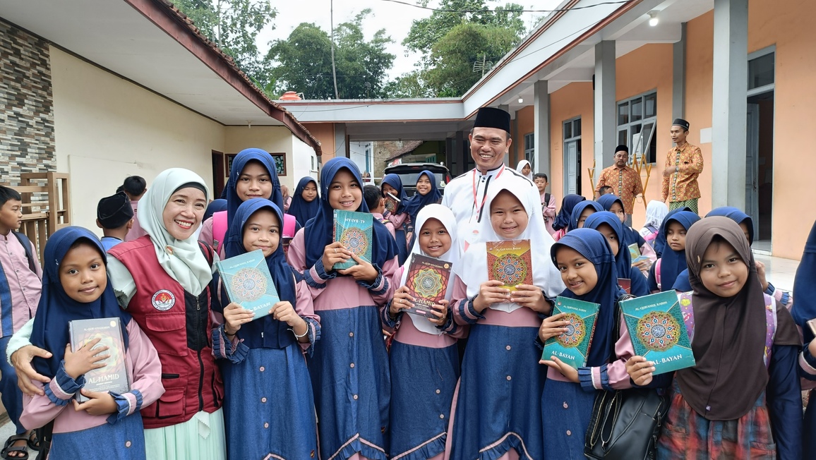 Program Wakaf Al-Qur'an - YAYASAN MUTIARA TITIPAN ILLAHI